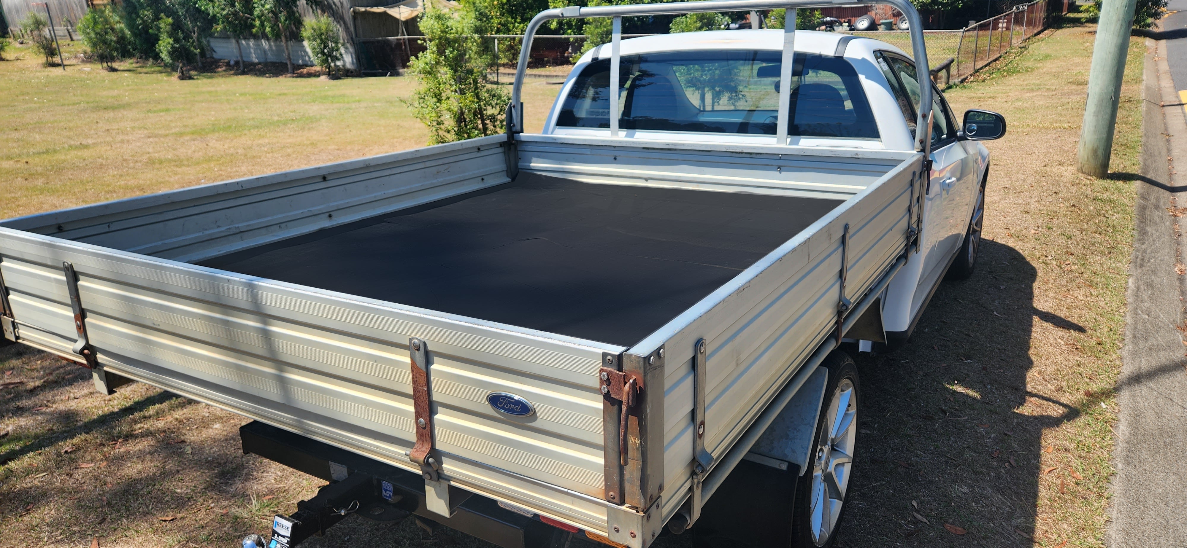 Yellow-Utes: Hire a Ute near Fig Tree Pocket, 4069